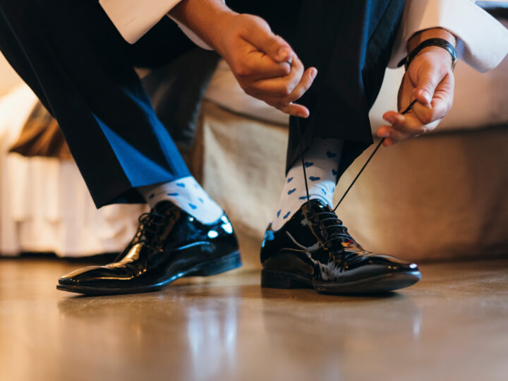 Quels types de chaussures porter avec un costume de marié ? - ABC Salles