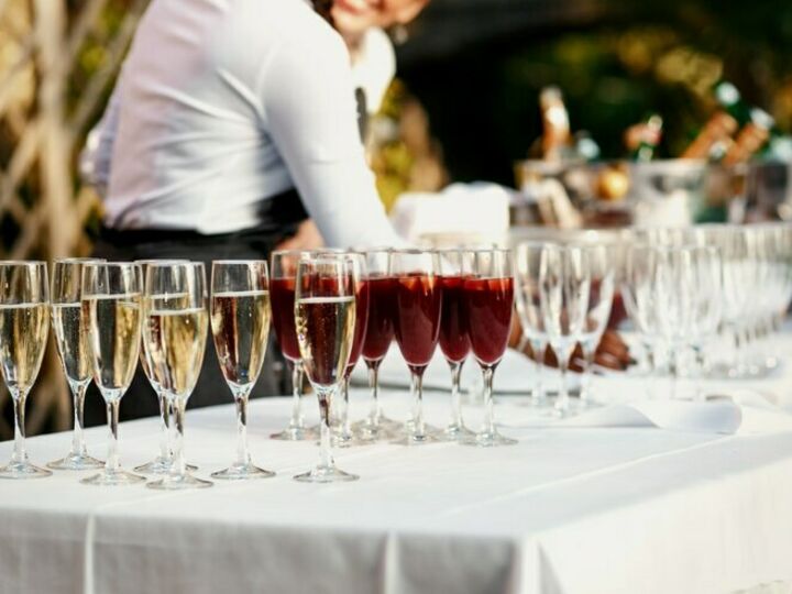 Cocktail et vin d'honneur : qu'elles sont les différences ? - ABC Salles