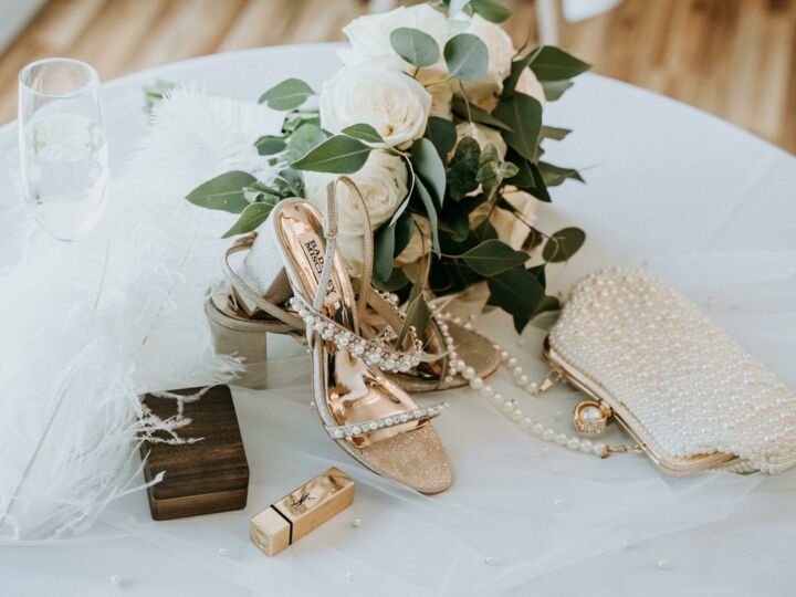 Quels sont les 15 accessoires indispensables pour une mariée ? - ABC Salles