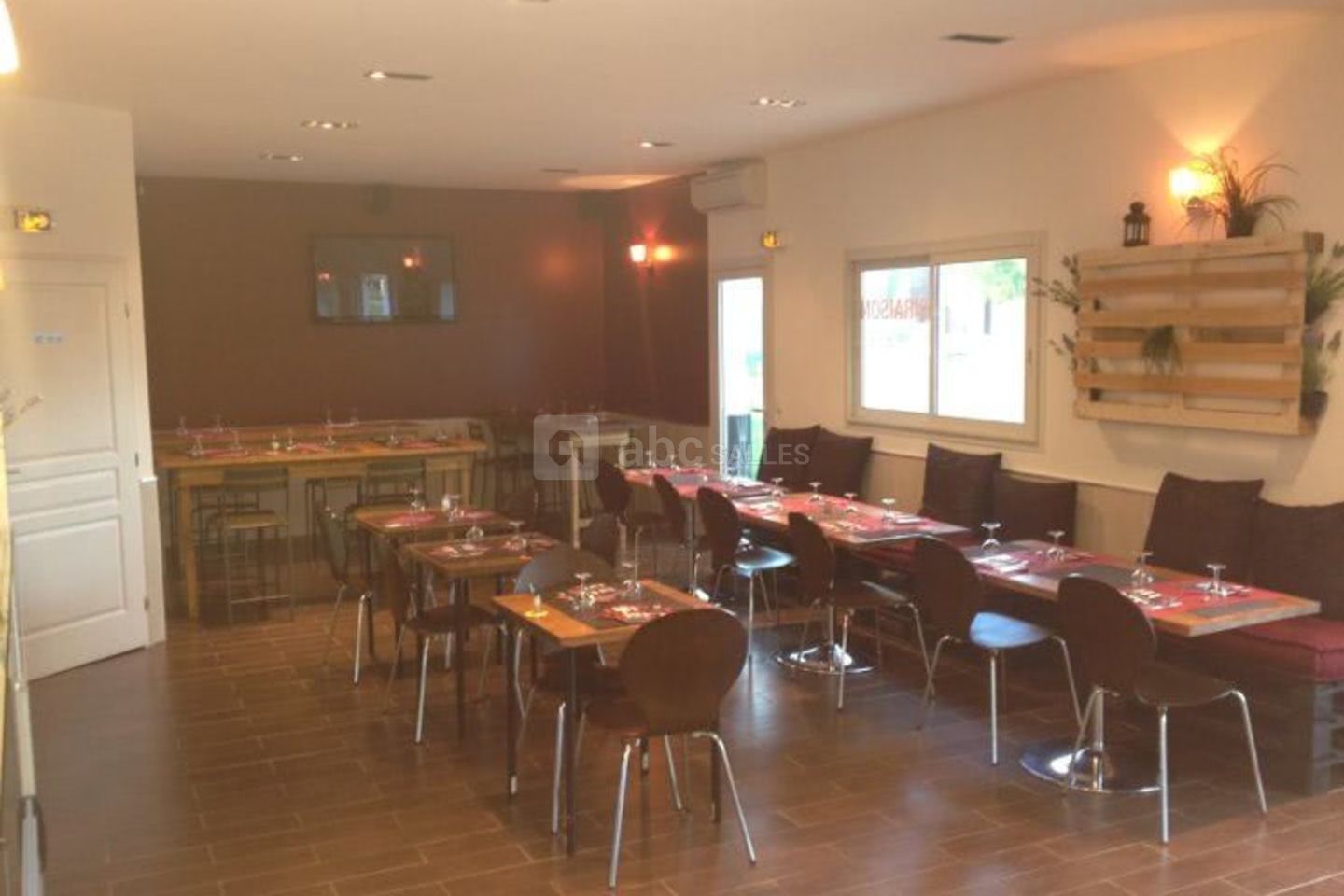 Black Barn Café - ABC Salles