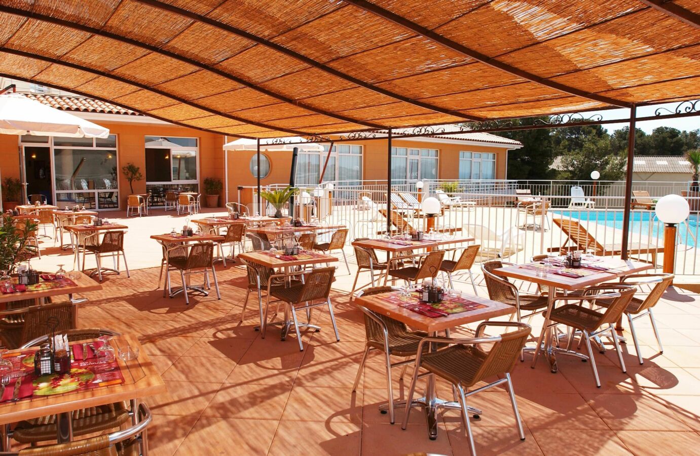 Hôtel Ibis La Ciotat - ABC Salles