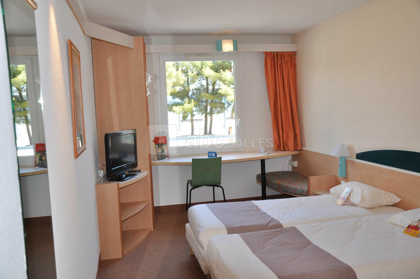Hôtel Ibis La Ciotat - ABC Salles