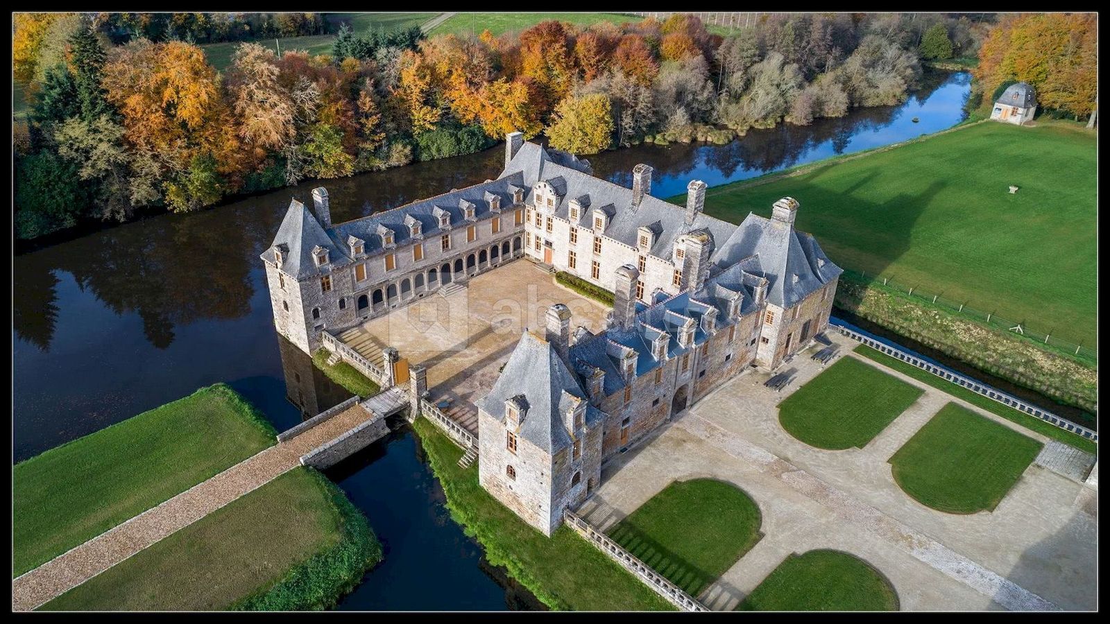 Château Le Rocher Portail - ABC Salles