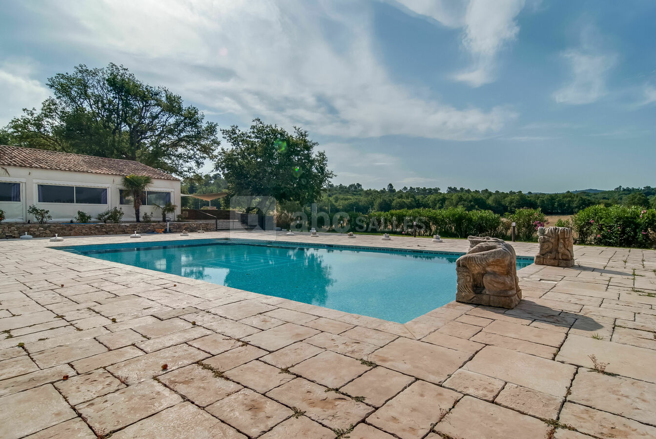 Le Domaine du Castellet - ABC Salles